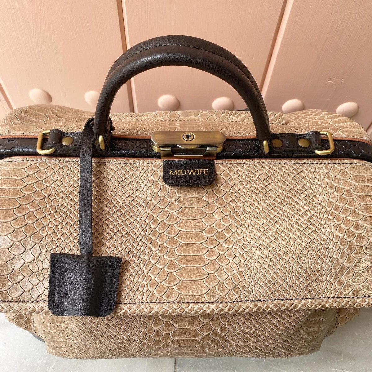 Verloskundige tas: zo vind je ‘de ware’ – VanVeer